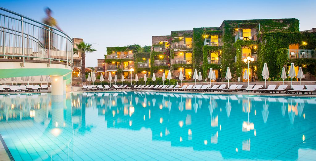 Hôtel Bella Beach 5* - Anissaras - Jusqu'à -70% | Voyage Privé