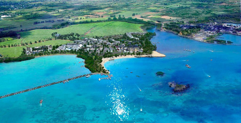 Centara Grand Azuri Resort & Spa 5* - Haute Rive - Fino a -70% | Voyage ...